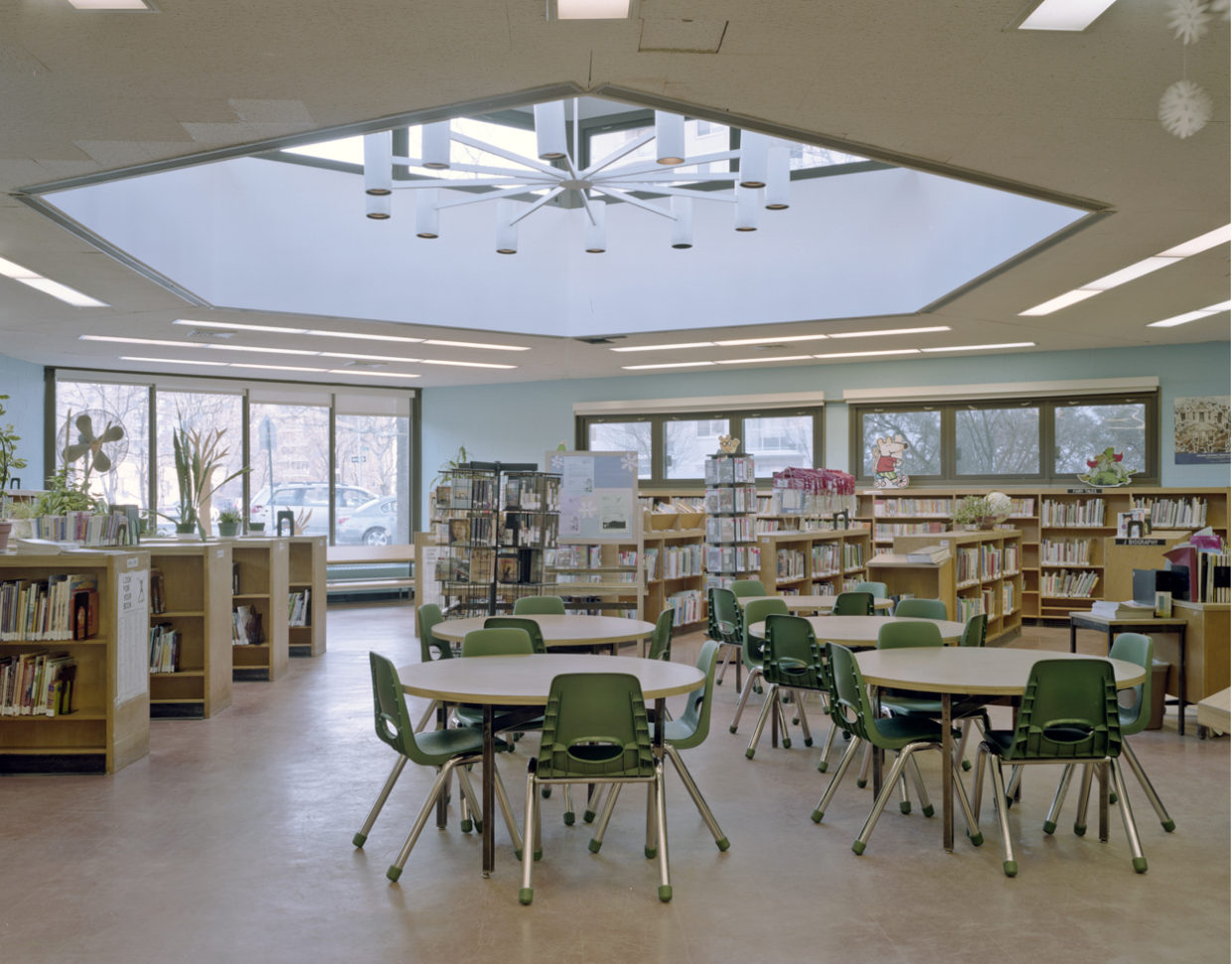 How One Woman Photographed Every Library in New York ‹ Literary Hub