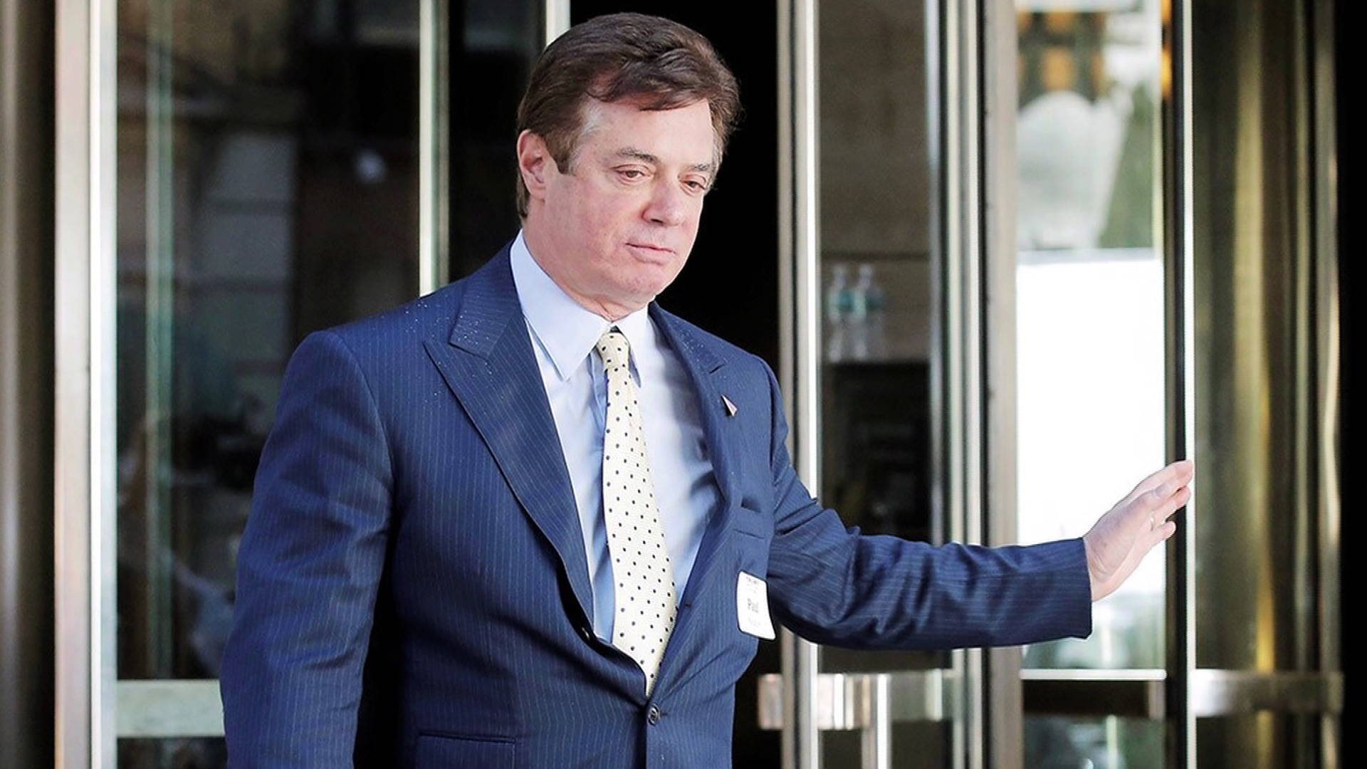 Take a Literary World Tour Alongside Paul Manafort’s Dirty Money ...