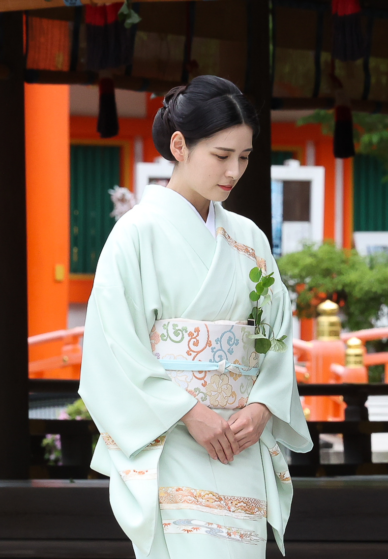 The Tale of Genji: A Visual Journey Through the World’s First Novel ...