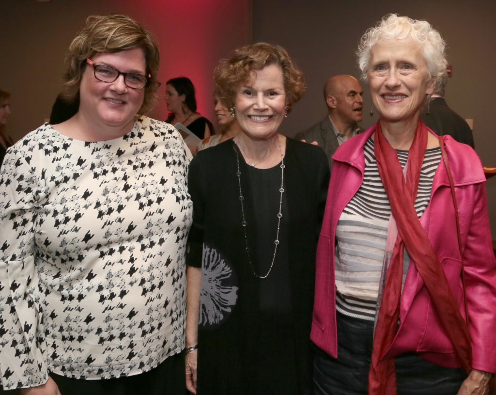 Sara Paretsky Writes What’s On Her Mind ‹ CrimeReads